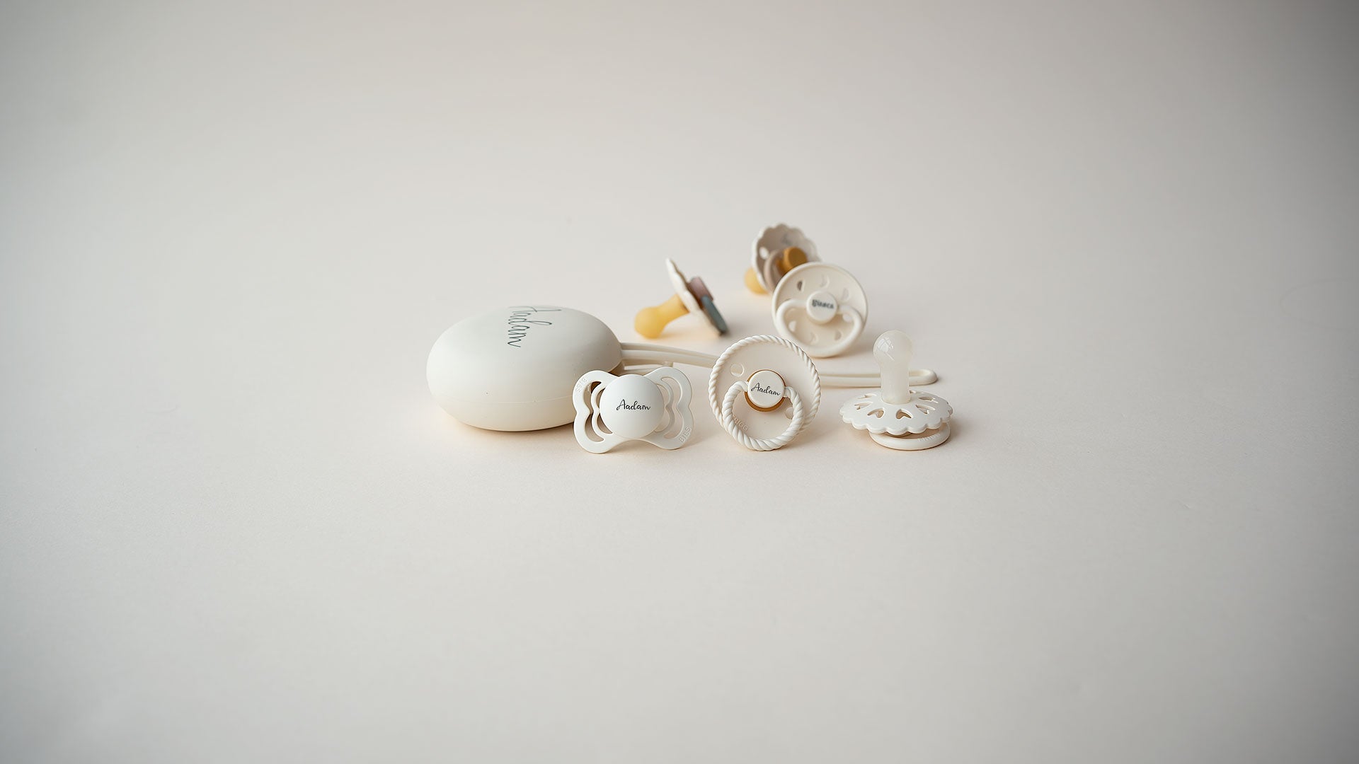 Infants Pacifiers at the Best Price - Buy Dummies for Newborn