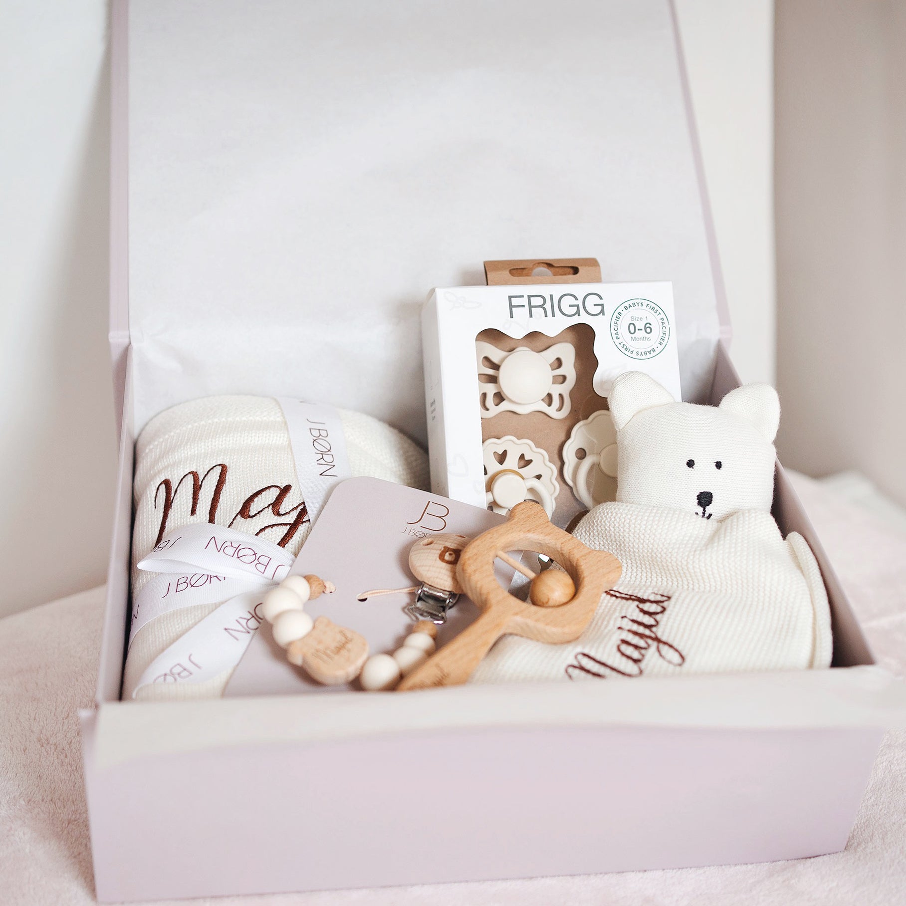 JBØRN Luxury Newborn Gift Box Bundle – Just Børn